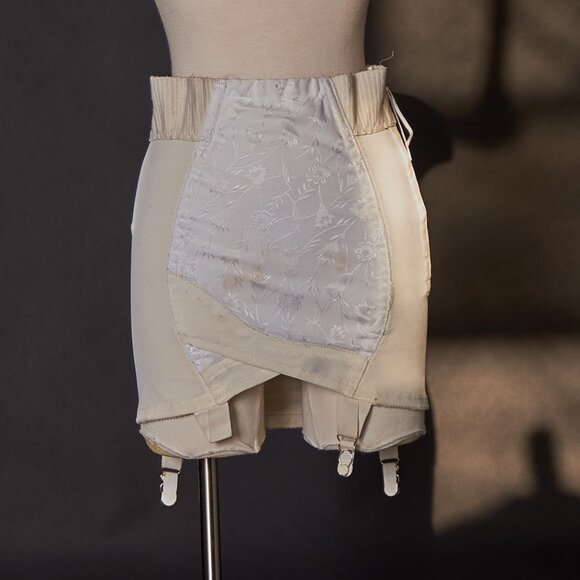 Vintage | Intimates & Sleepwear | Vintage 95s Zip Up Boned Girdle Shape ...